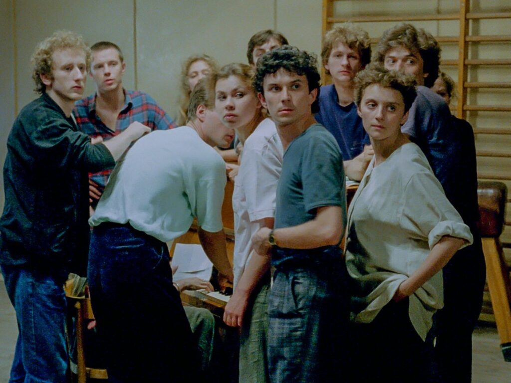 „Ostatni dzwonek” – film przełomu i historia dorastania - Filmy, Kino ...