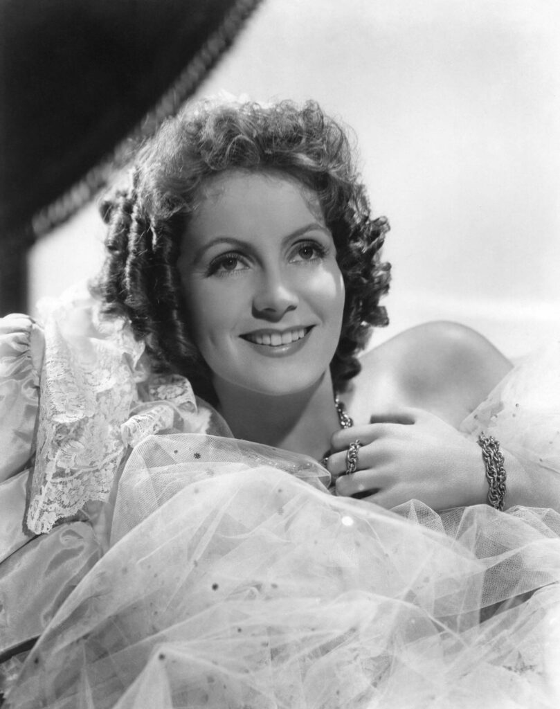 Greta Garbo – 10 Interesting Facts about Her Life and Career - Filmy ...