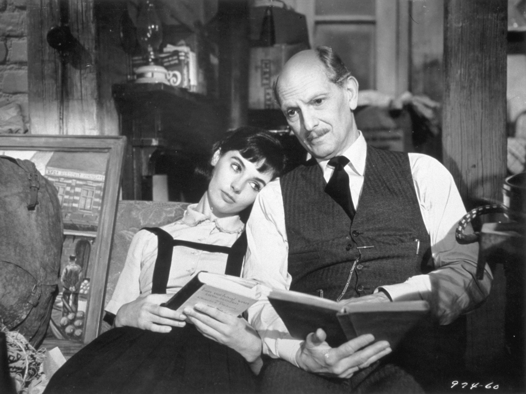 Holocaust Movies For Children and Youngsters - Filmy, Kino OldCamera.pl