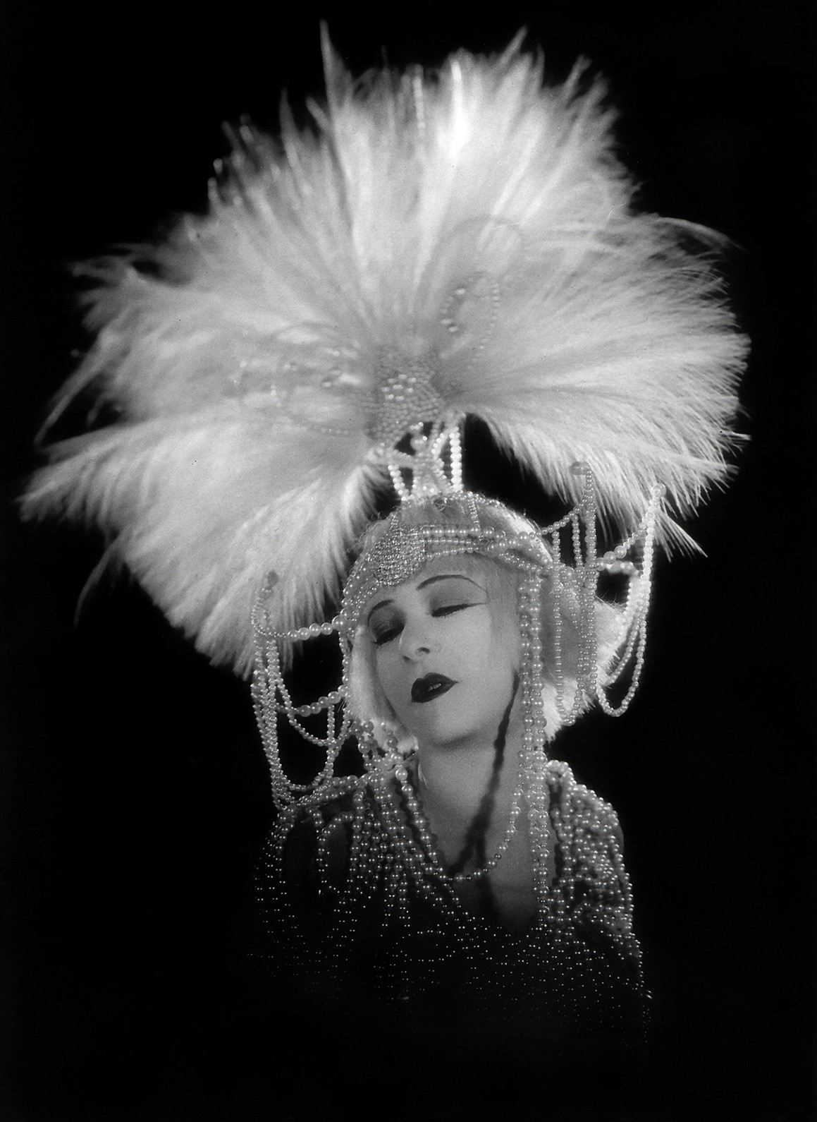 Alla Nazimova - Founder of Lesbian Hollywood - Filmy, Kino OldCamera.pl